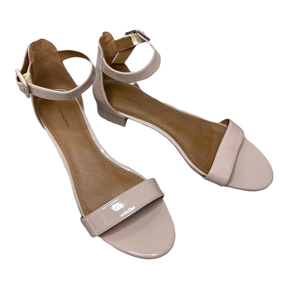 14th & Union | Shoes | 4th Union Low Heel Ankle Strap Toe Strap Nude ...